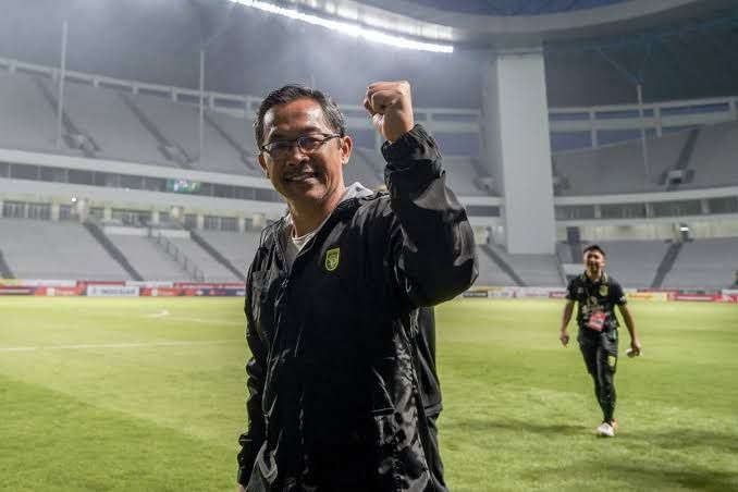 Aji Santoso: Sepak Bola Lebih Indah Dengan Hadirnya Penonton - RRI.co.id