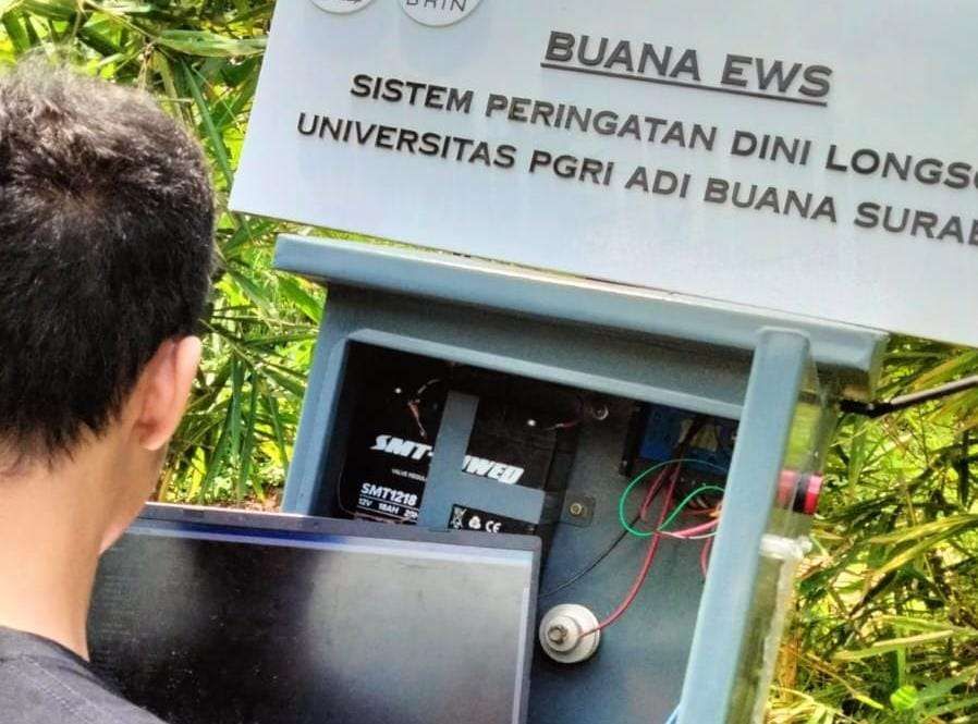 Adi Buana dan BRIN Pasang Alat Pendeteksi Longsor - RRI.co.id