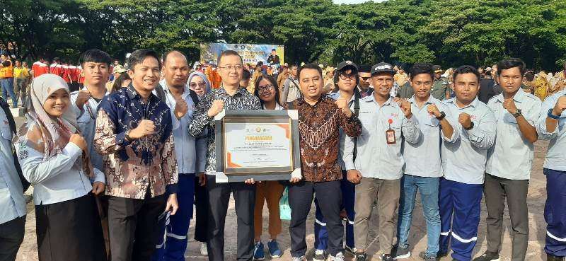 Bulan K3 Nasional, PT DSSP Power Kendari Raih Zero Accident Award - RRI ...