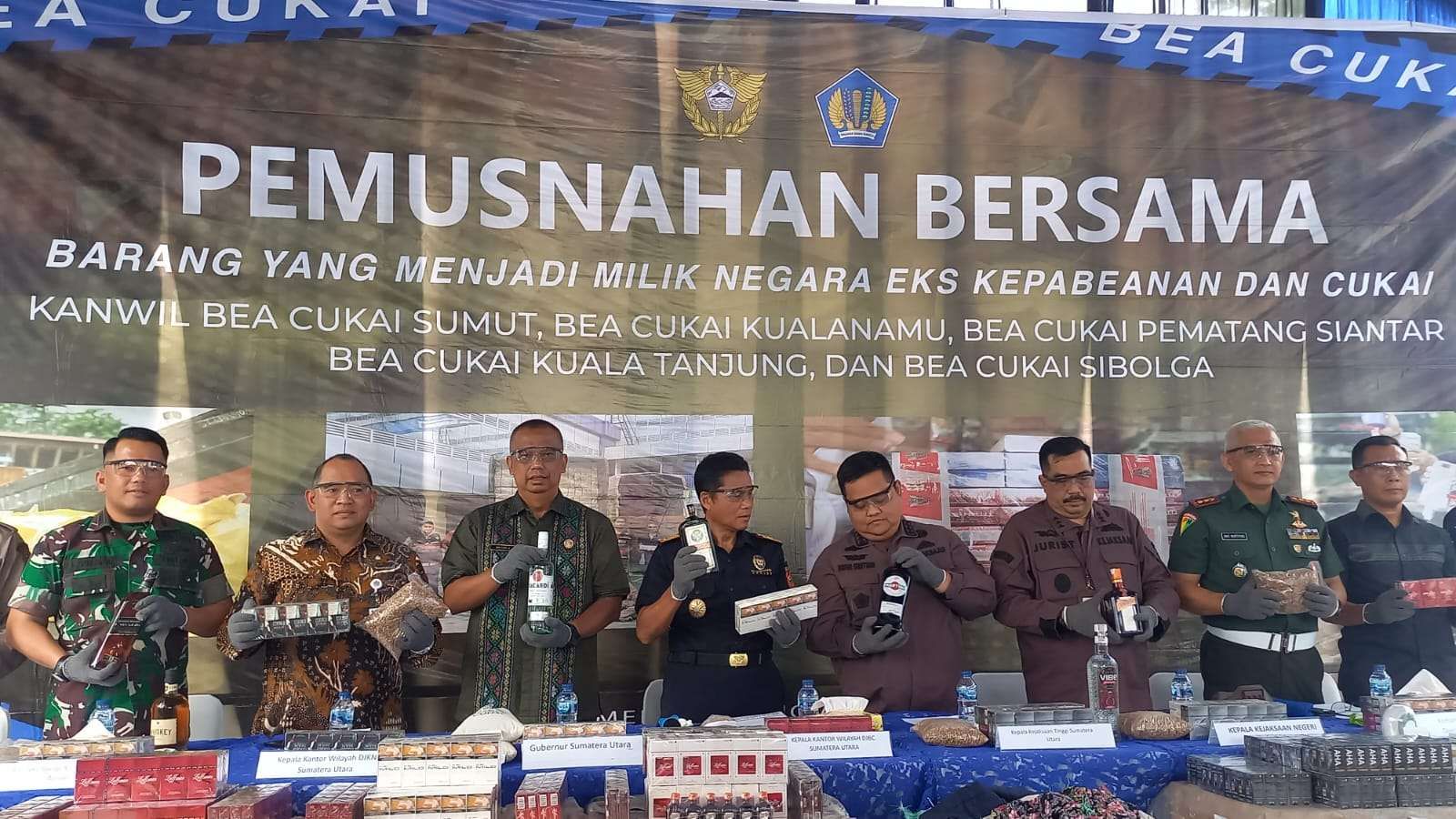 Bea Cukai Sumut Musnahkan Barang Impor Ilegal Senilai 2,3 Miliar - RRI ...
