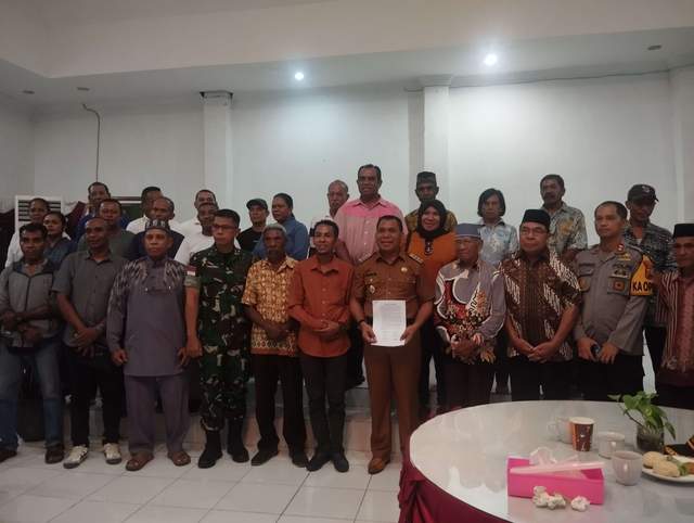 PJ Bupati Alor Lakukan Pertemuan Sepakati Perdamaian - RRI.co.id