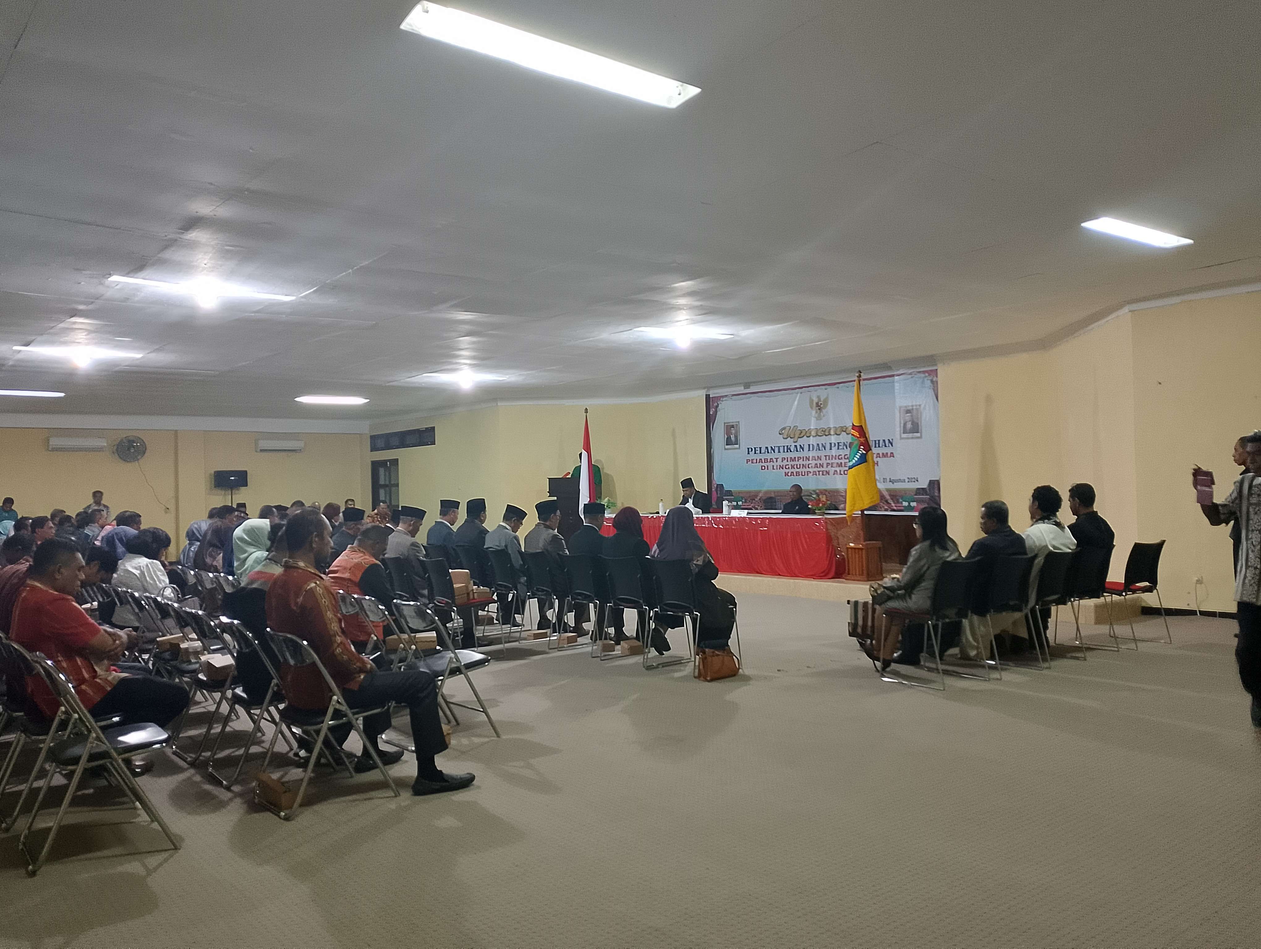 Daftar Pejabat Pemerintah Kab Alor Yang Baru Dilantik - RRI.co.id