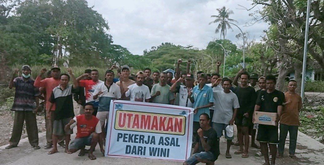 Kepala Syahbandar Wini Didemo Karena Abaikan Pekerja Lokal - RRI.co.id