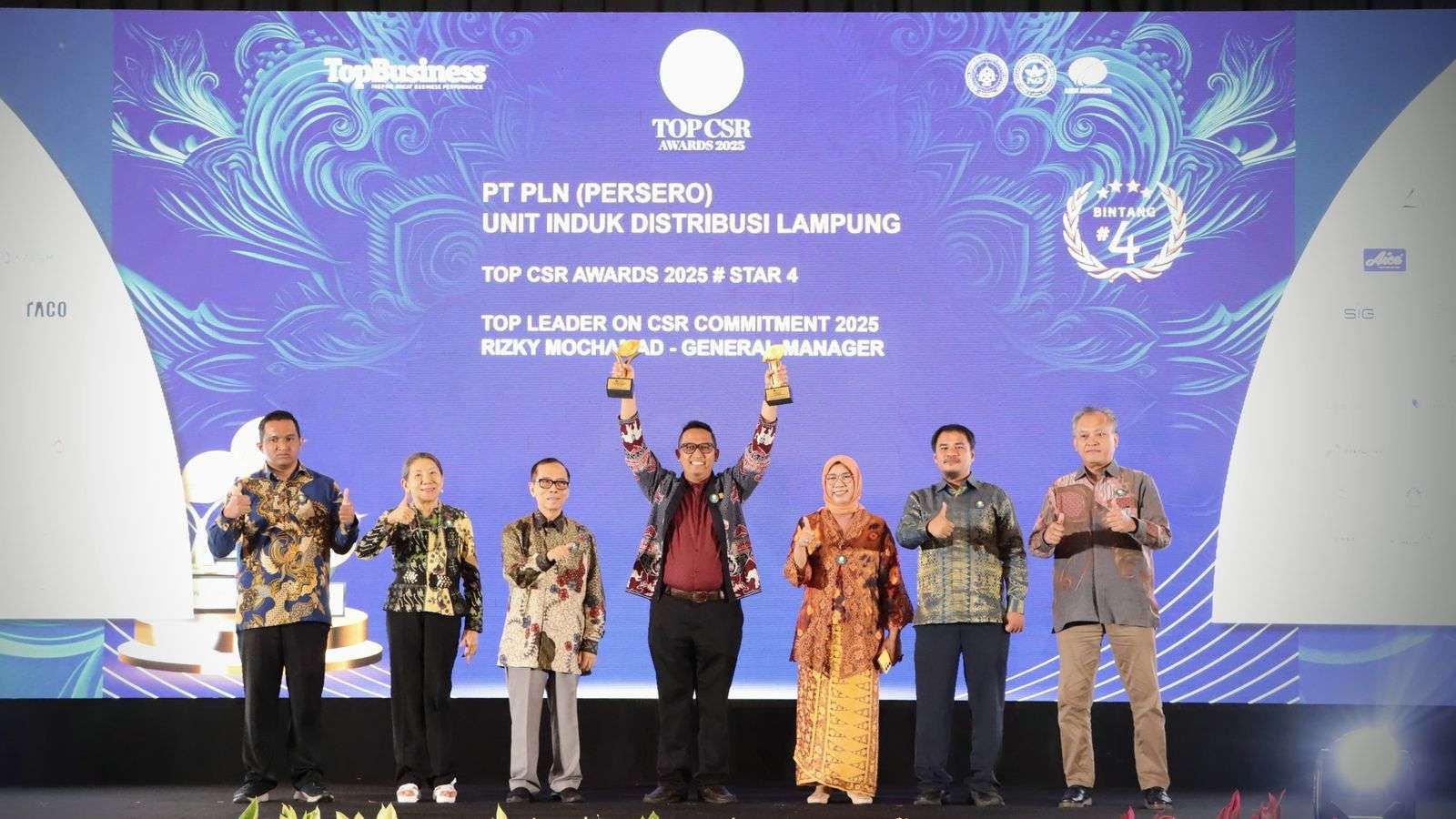 PLN Lampung Raih Penghargaan TOP CSR Awards 2025 - RRI.co.id