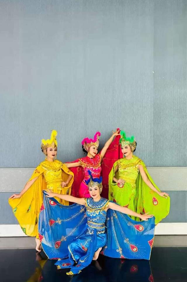 Tari Merak Jenis Tari