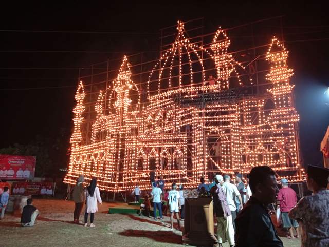 Festival Lampu Colok Bengkalis 2025 Resmi Dibuka Meriah - RRI.co.id
