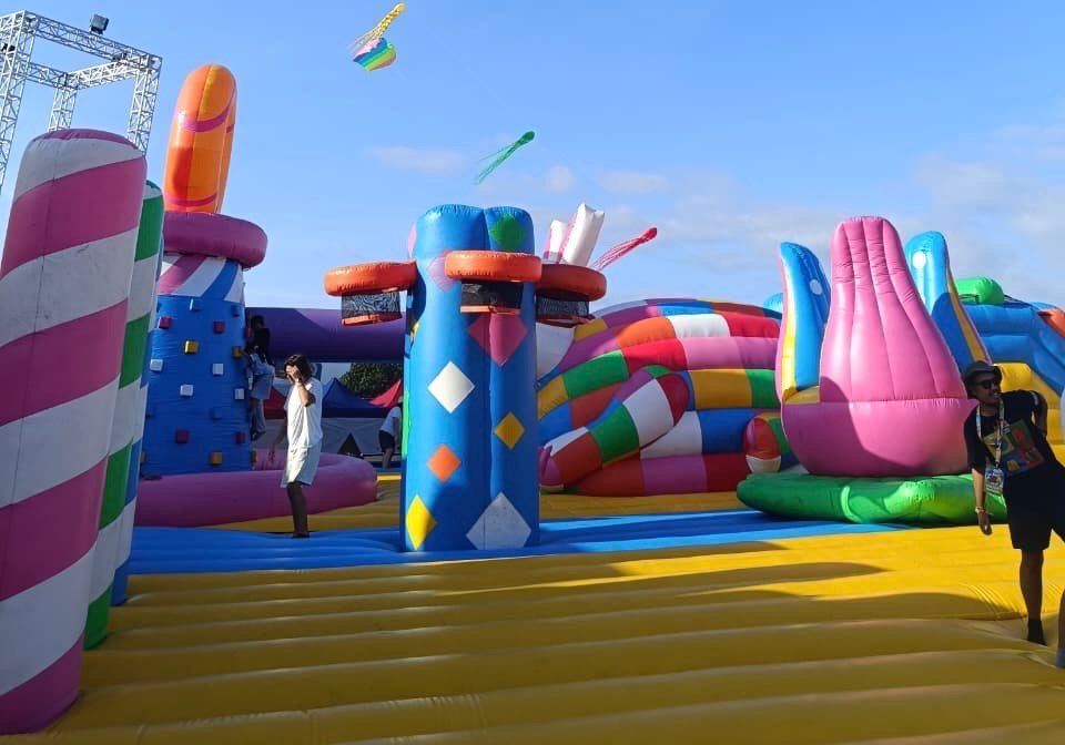 Wahana Bounce Terbesar Hadir di Bali - RRI.co.id