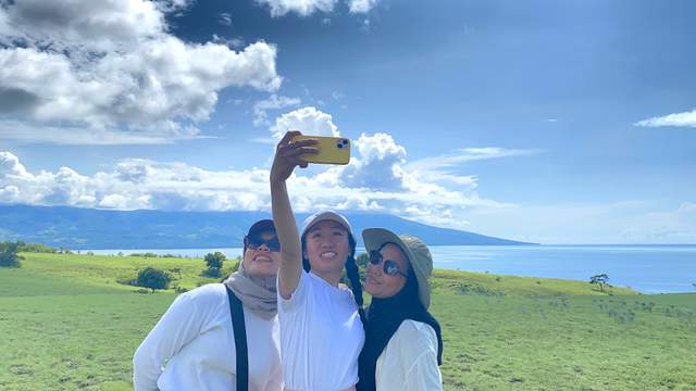 Mausui, Suguhkan Keindahan Padang Savana, Laut dan Gunung di Matim ...