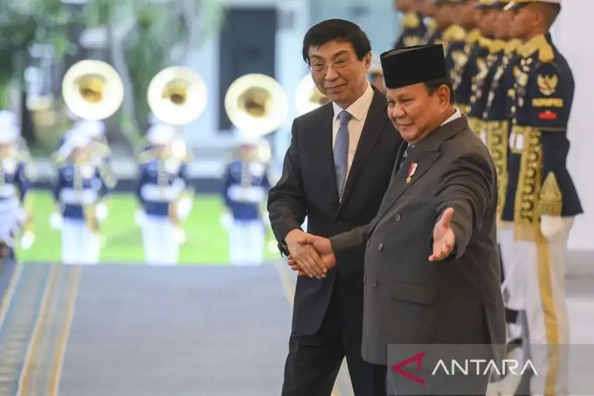 President Receives China’s CPPCC Chairman Wang Huning at Merdeka Palace ...