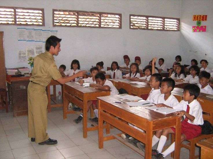 Indonesia Cetak 4,21 Juta Guru Sepanjang TA 2024/2025 - RRI.co.id