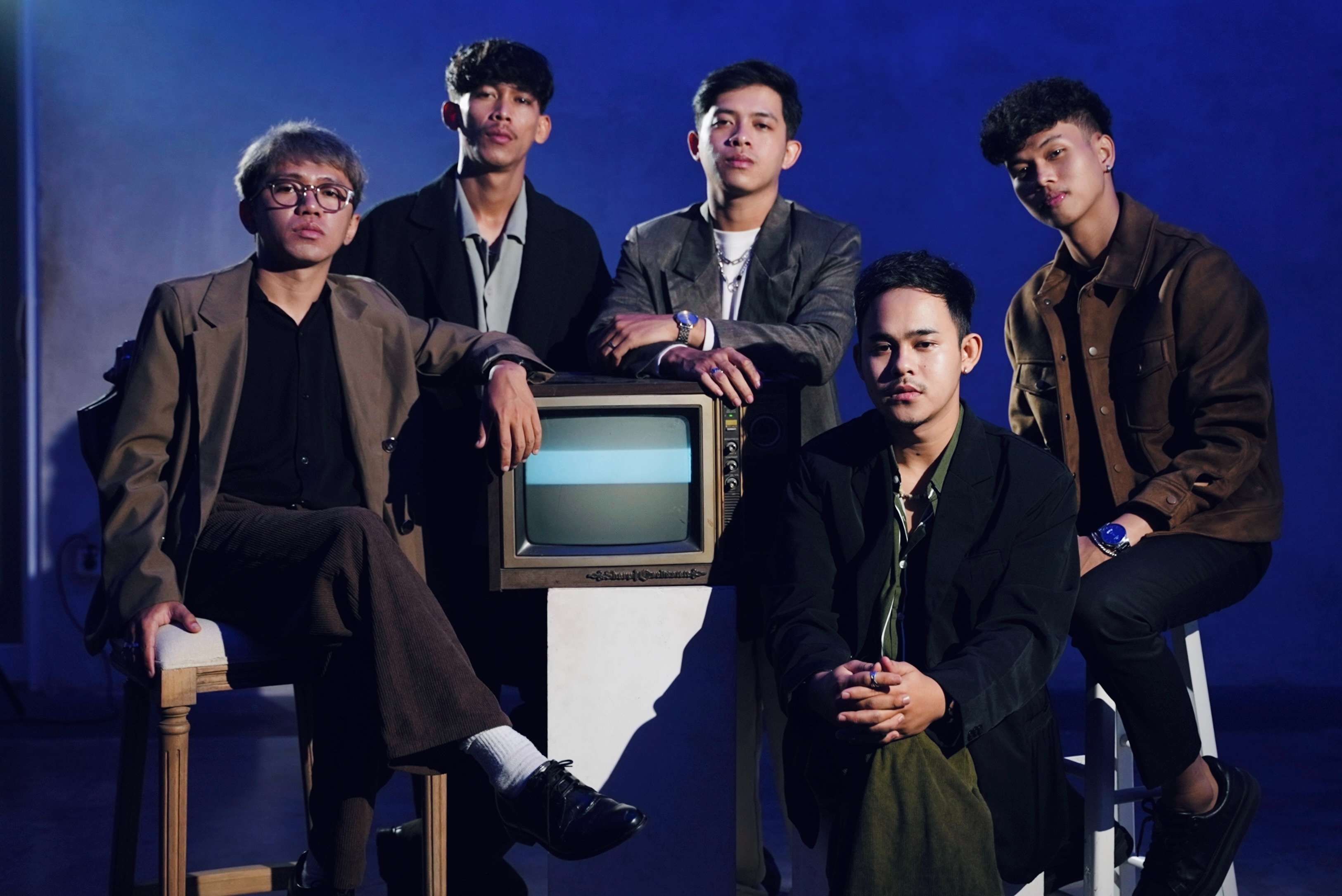 Band Synth Pop 3Hz Rilis "Drift on Fingers" - RRI.co.id