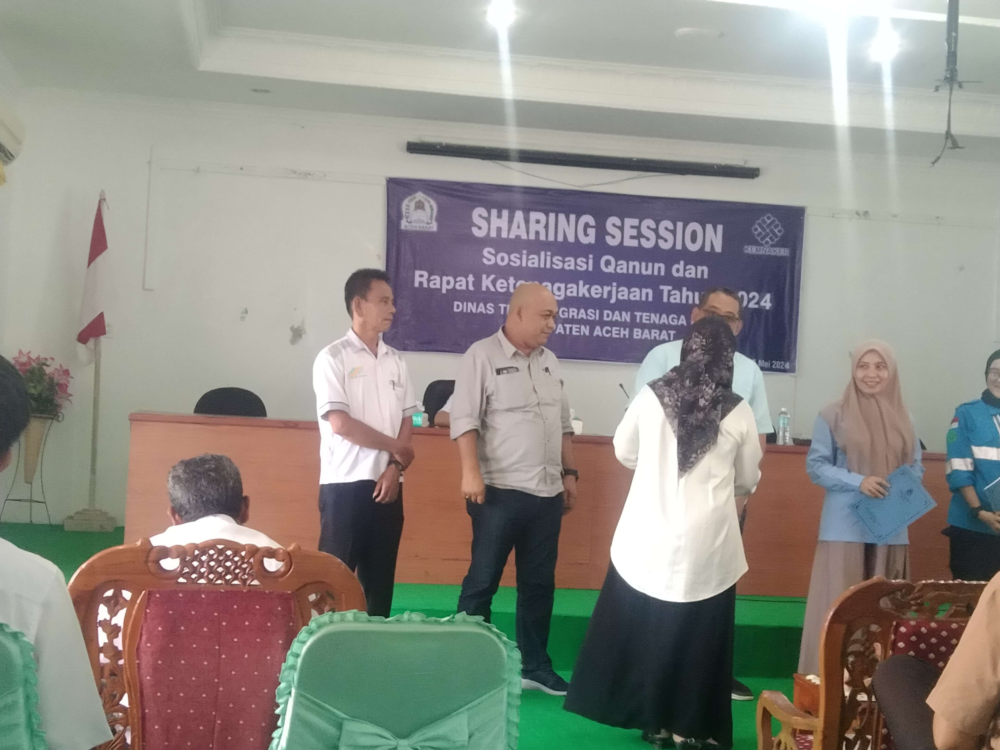 Dinas Tenaga Kerja Aceh Barat Sosialisasikan Qanun Ketenagakerjaan ...