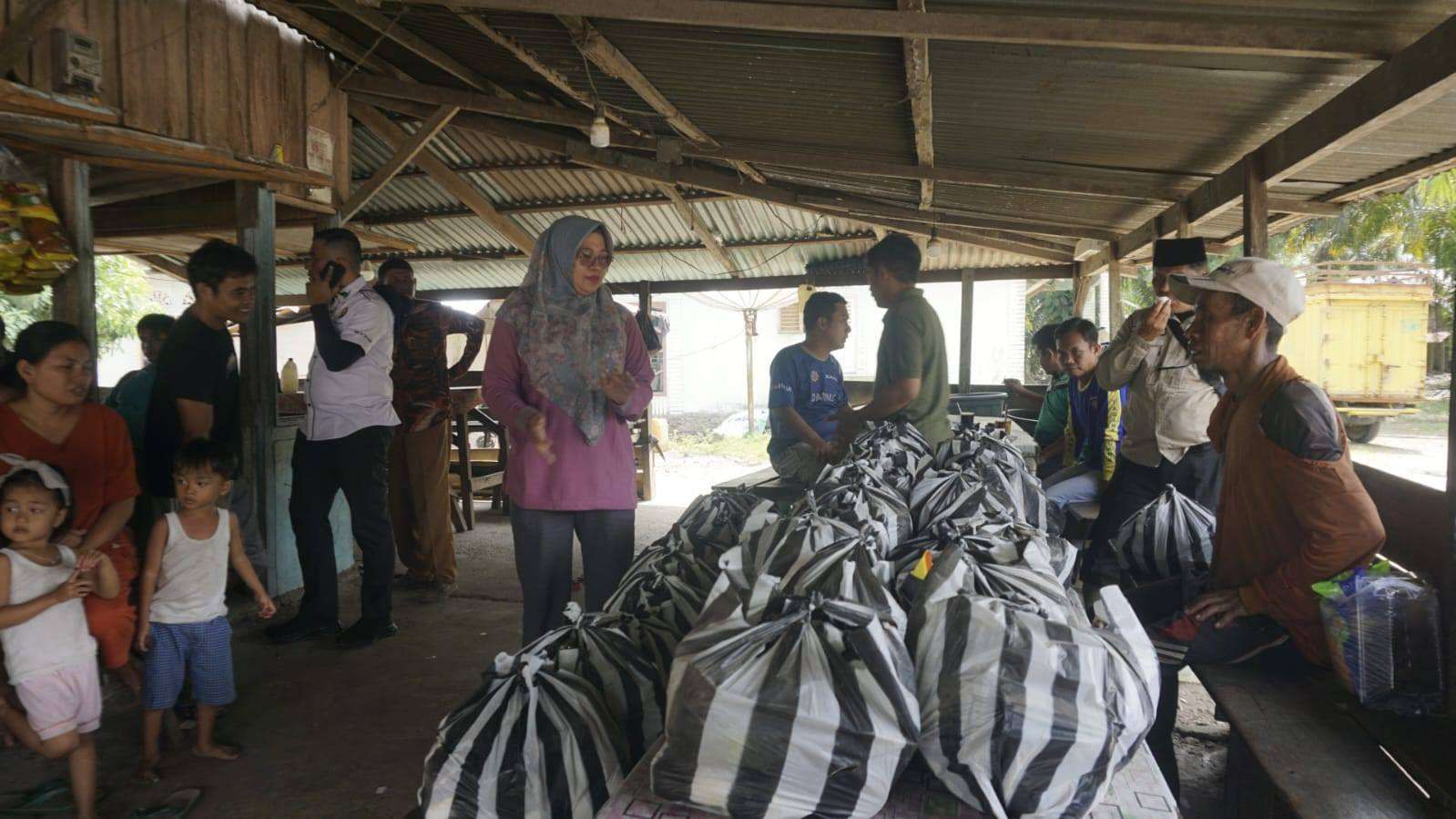 Pasaman Barat Upayakan Pendistribusian Logistik Menyeluruh - RRI.co.id