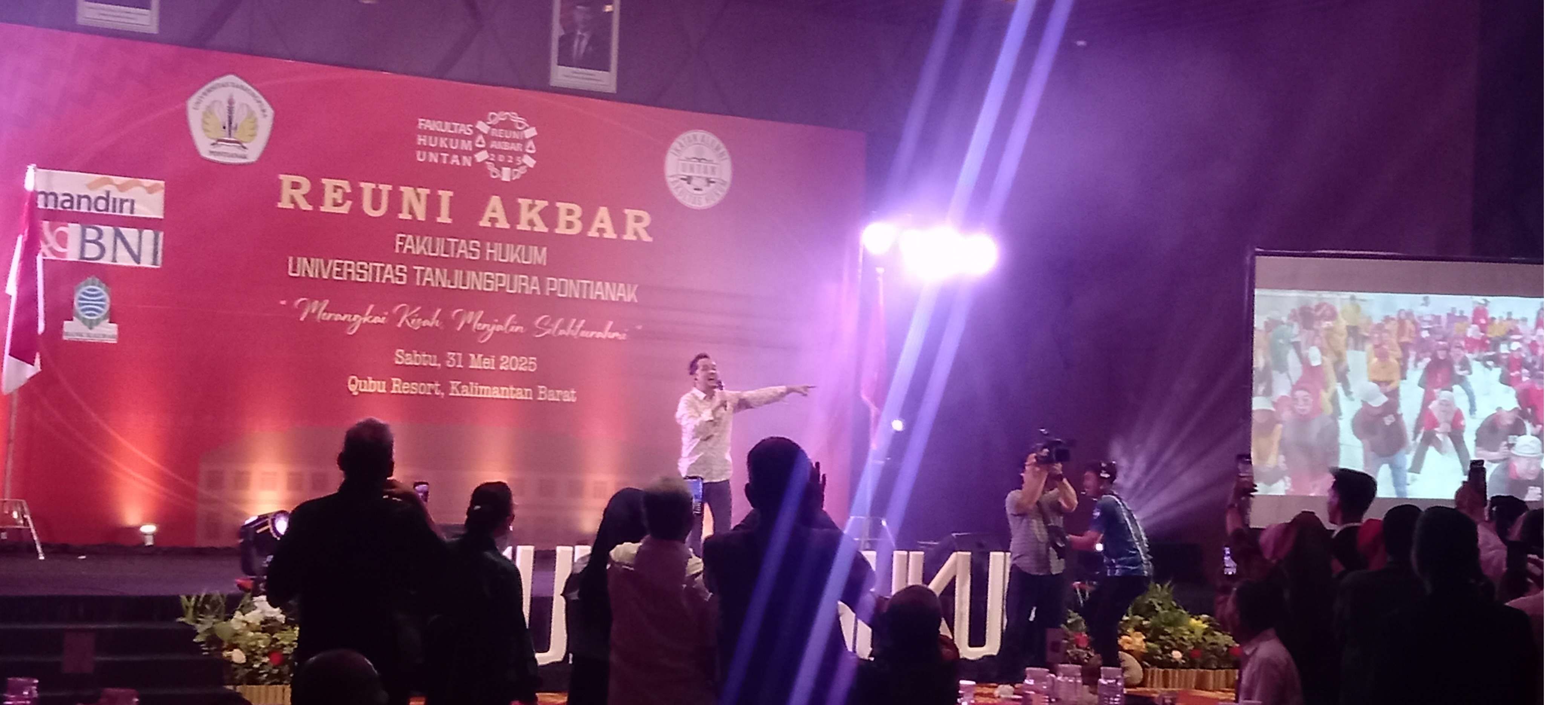 Malam Reuni Akbar Fakultas Hukum Jadi Konser Tunggal - RRI.co.id