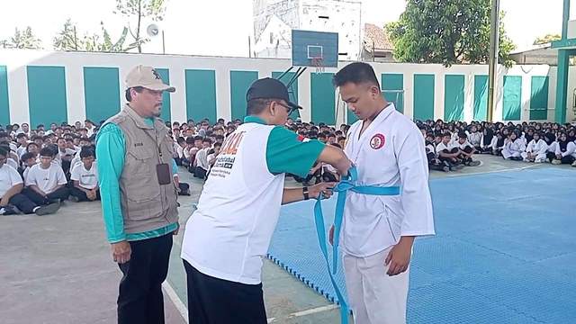MAN 1 Banjarnegara Launcing Kokurikuler Karate - RRI.co.id