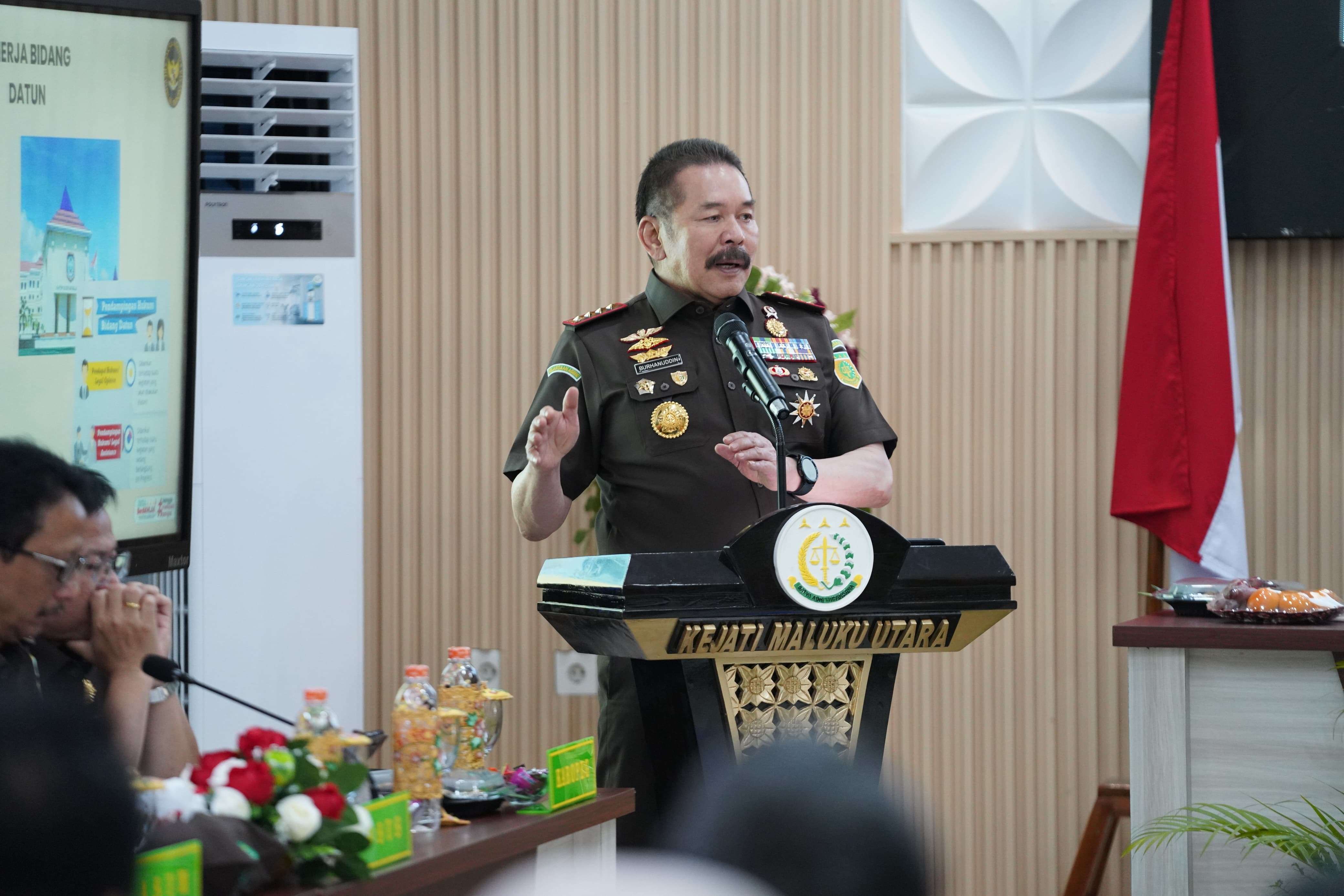 Jaksa Agung Ingatkan Kejati Malut Awasi Pertambangan - RRI.co.id