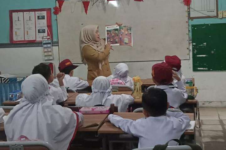 Menjadi Guru Adalah Panggilan Hati, Bukan Sekadar Tugas - RRI.co.id