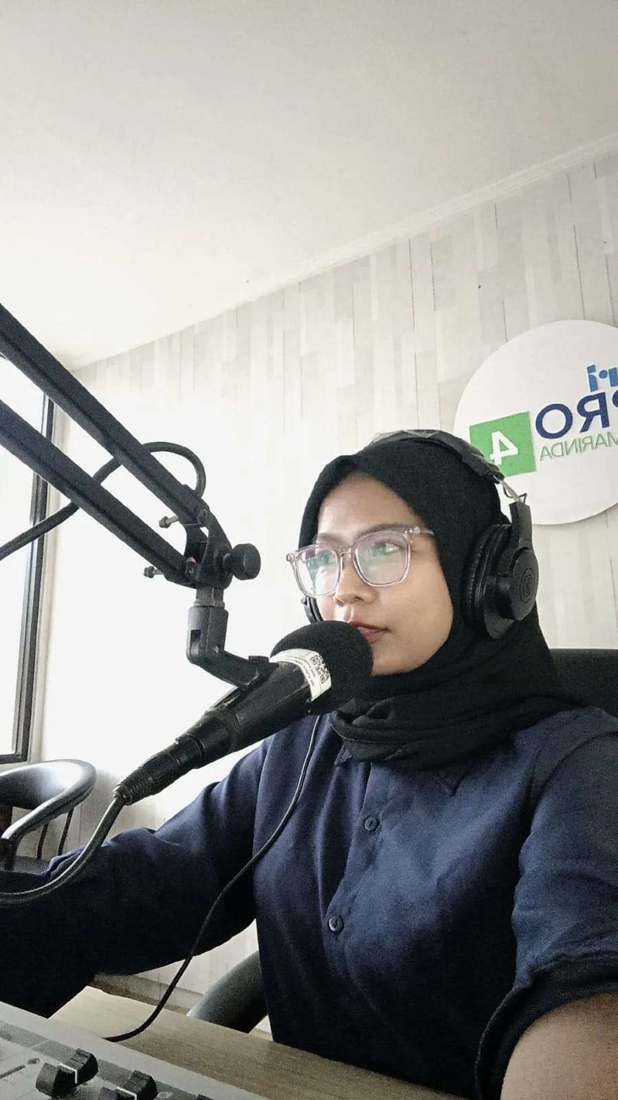 Di Balik Suara Ceria, Profesionalisme Penyiar RRI - RRI.co.id