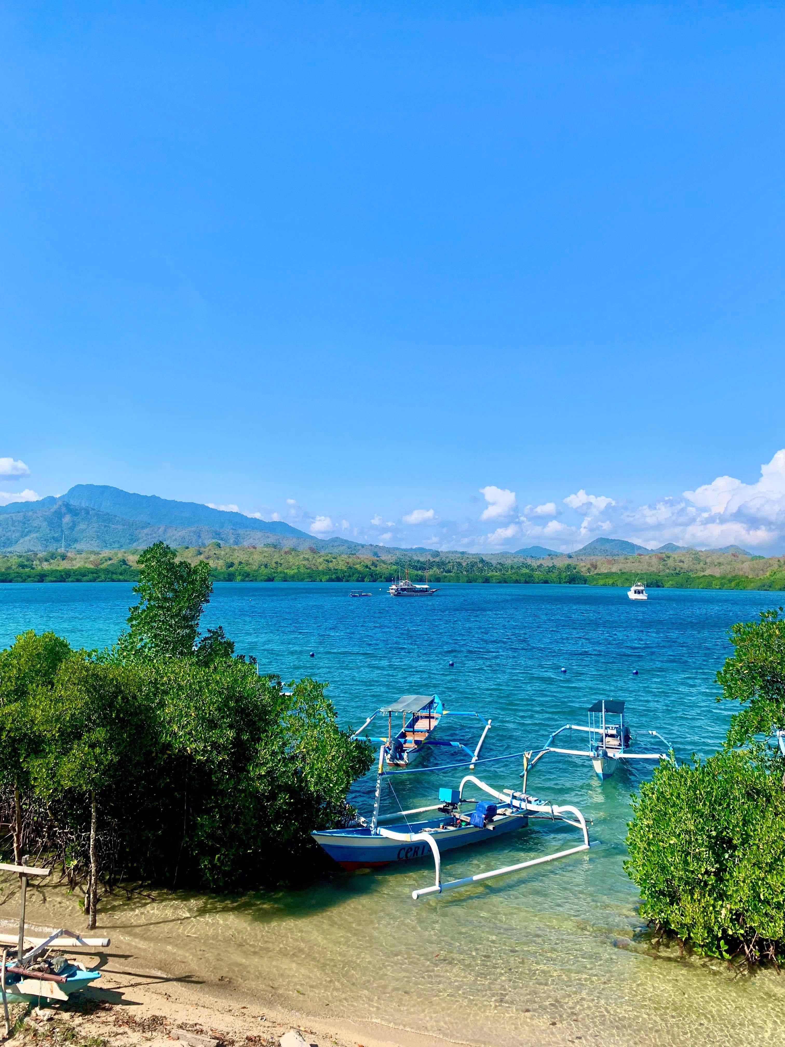 White Sand Beach, Surga Tersembunyi di Bali Utara - RRI.co.id