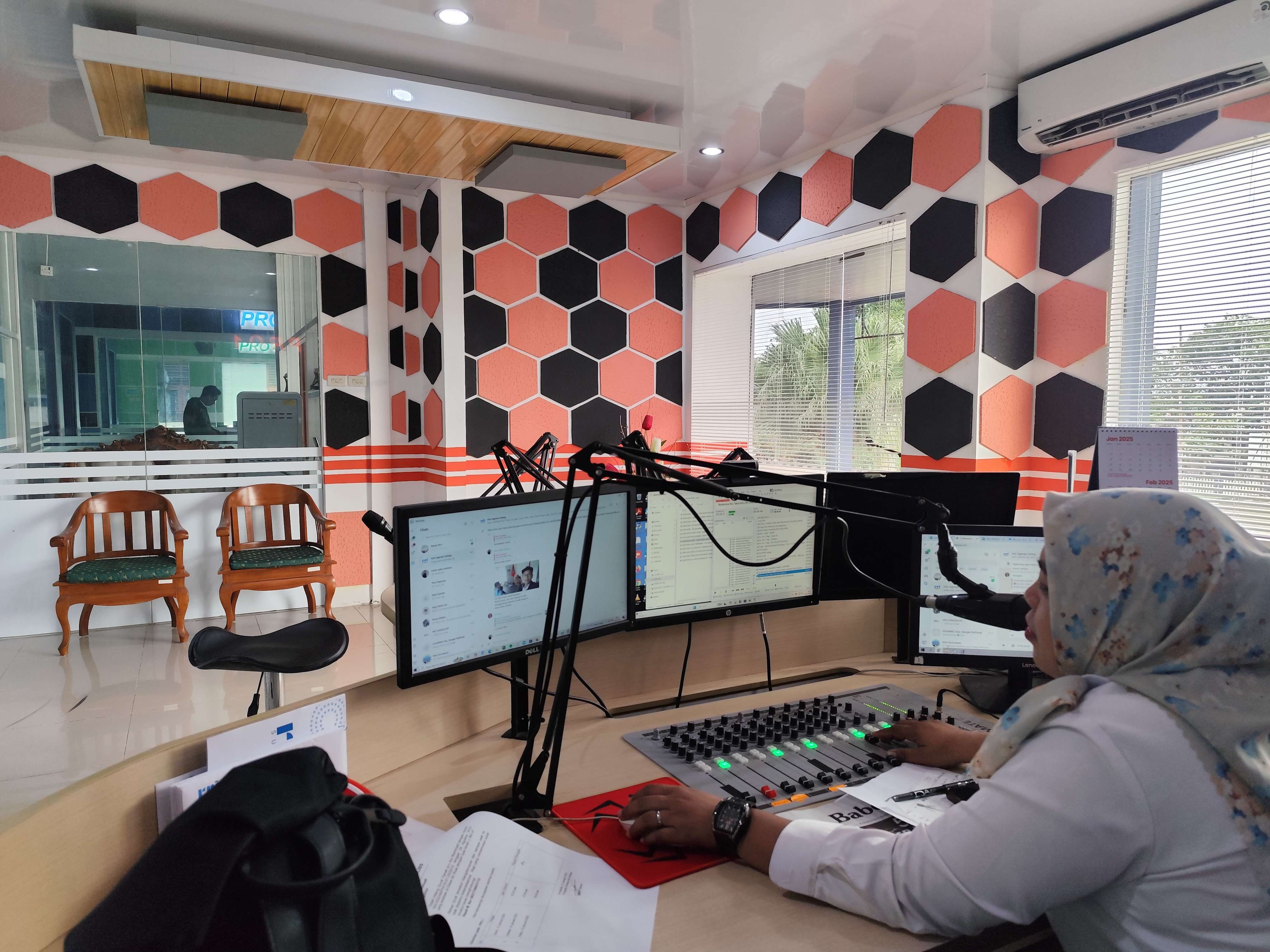 Akustik, Lengkapi Desain Studio di RRI Sungailiat - RRI.co.id