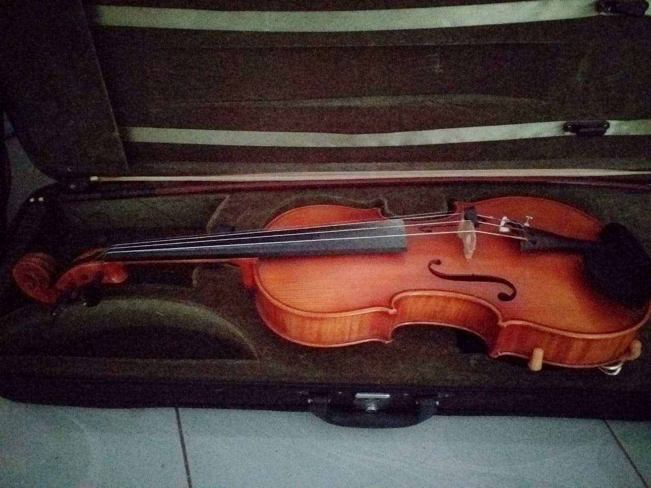 Cara Stem atau Tuning Pada Biola - RRI.co.id