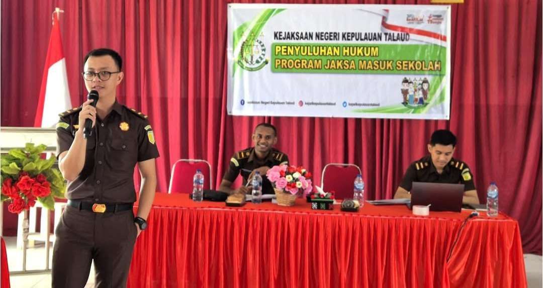 Kejari Talaud Gelar Program JMS di SMANSA Melonguane - RRI.co.id